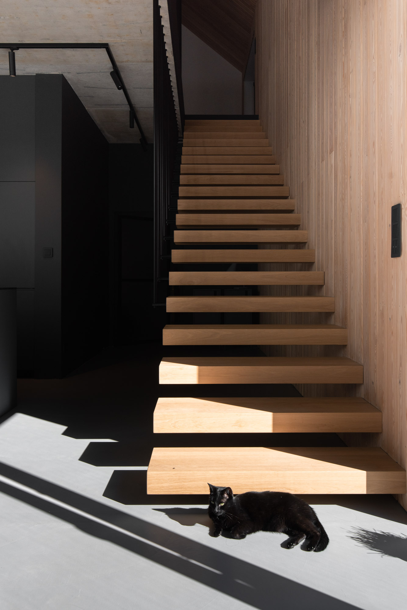 Hilltop House - mode:lina™ -- mode:lina™